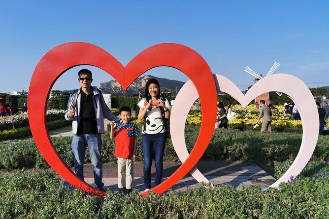 Taipei to Taichung Zhongshe Flower Market and Rainbow Village Day Trip - A Look at the Itinerary: What to Expect and Why It Matters