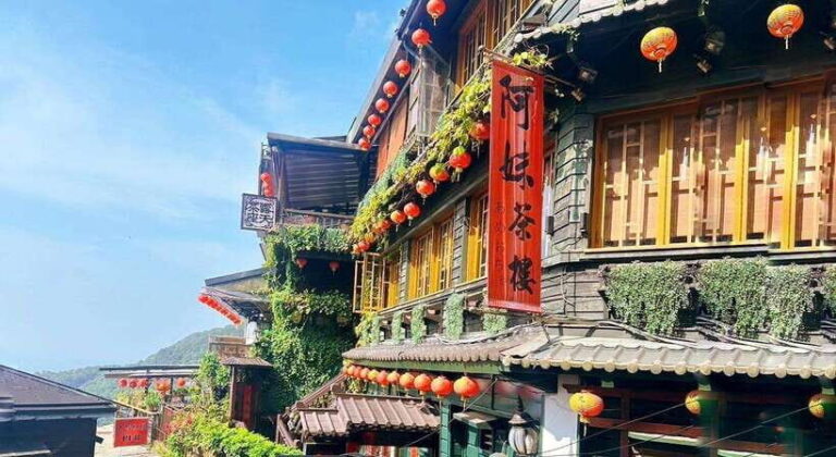 Taipei: Yangmingshan, Yehliu, and Jiufen Shifen Day Tour - What the Tour Offers in Practical Terms