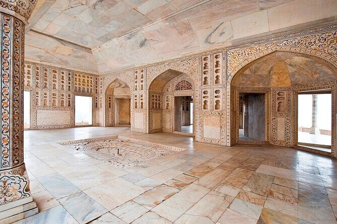 Taj Mahal Agra Day Tour by Tuk Tuk/ Auto Rickshaw - The Practicalities: What to Expect