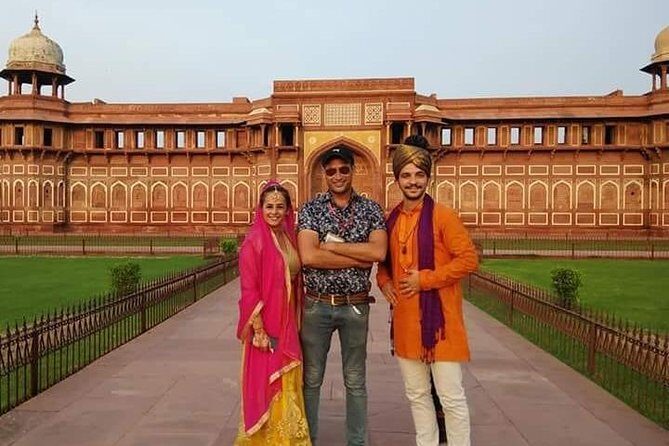 Taj Mahal and Agra Full Day Private Tour from Agra - Exploring the Red Fortress: Agra Fort