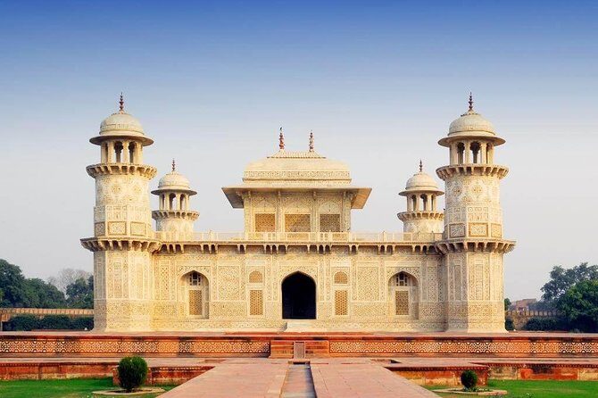 Taj Mahal Tour by Gatimaan Train/Rail All Inclusive - The Value of This Tour