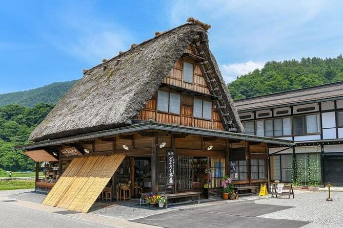 Takayama, Shirakawago & Kanazawa 3 - Day Tour - Free Time in Takayama: Relaxing Amongst Historic Charm
