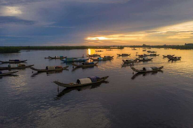 Tam Giang Lagoon Sunset And Fishing Experience From Hue City - Joining a Local Fisherman for a Traditional Fishing Trip