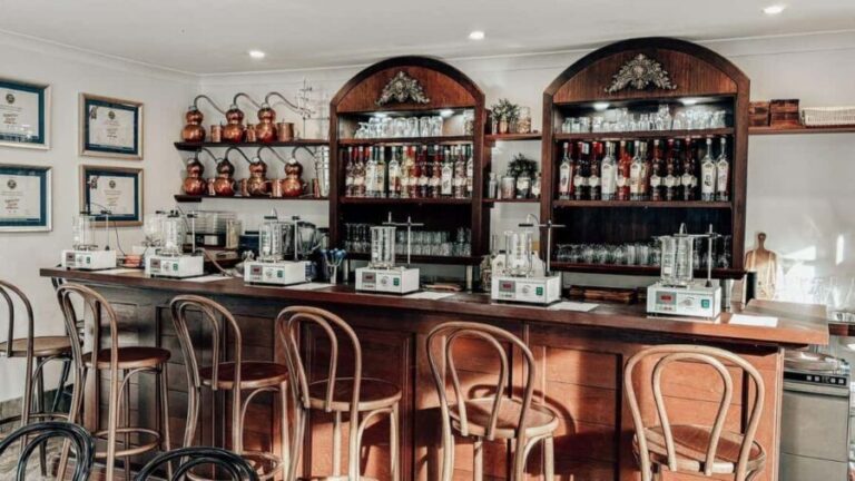 Tamborine Mountain Distillery: Liqueur Making Class