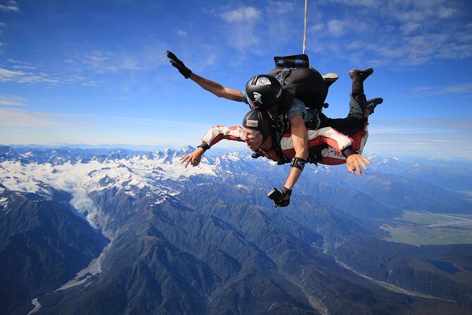 Tandem Skydive 18,000ft from Franz Josef - The Safety and Professionalism