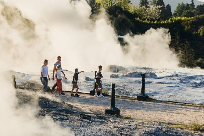 Te Puia: Te R Guided Experience - What the Reviews Say