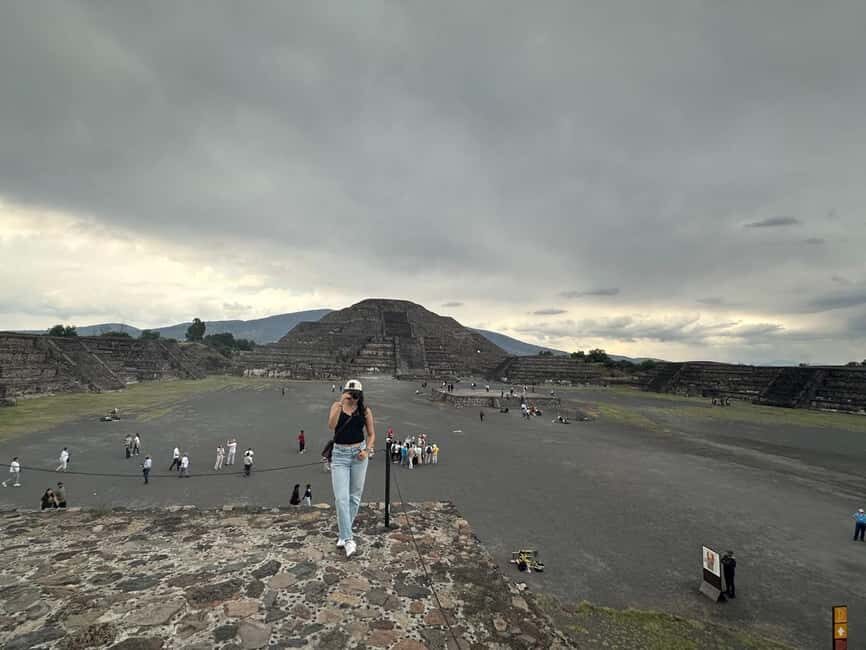 Teotihuacan VIP: Tour of the pyramids and Basilica of Guadalupe, tourist areas - Authentic Experiences and Practical Details
