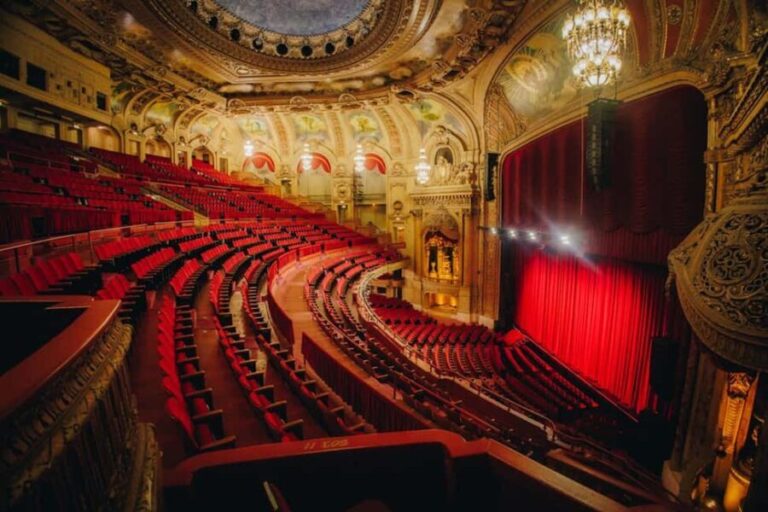 The Chicago Theatre Tour Experience - Guided Tour: What to Expect and Why It Matters