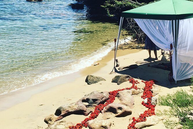The Top Ten Hidden Harbour Beaches Tour with Jen - An In-Depth Look at the Tour Experience