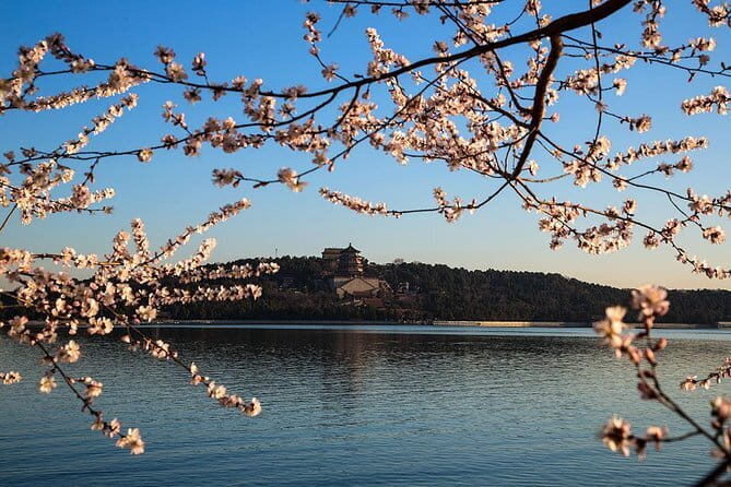 Tiananmen Square, Forbidden City and Cruise to the Summer Palace - Exploring the Heart of Beijing: Tiananmen Square