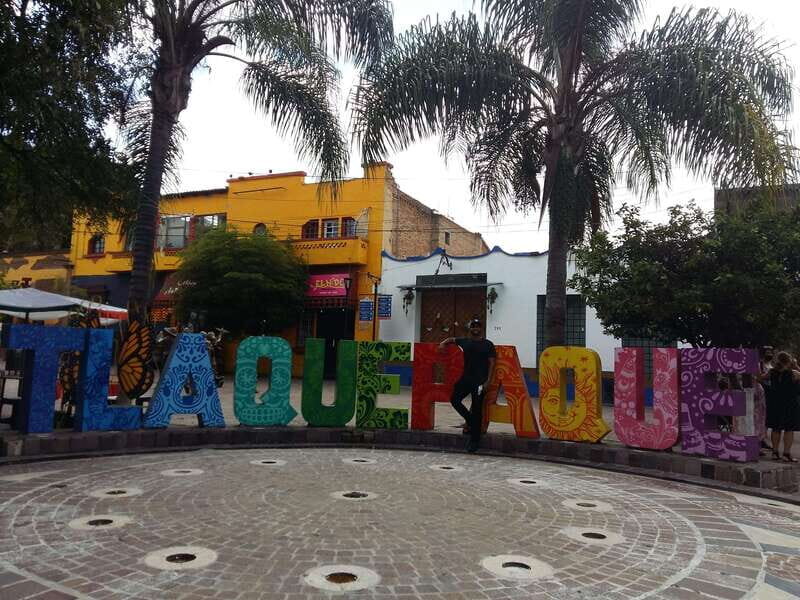 Tlaquepaque Magic Town: Artisans, Traditions, Architecture - A Walk Through History and Art