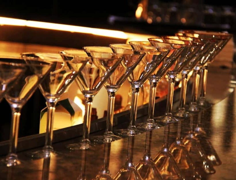 Tokyo Nightlife Girls' Bar Tour with Local Guide - Who Will Appreciate This Tour?