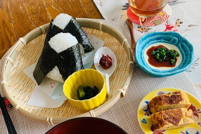 Tokyo Onigiri & Tonjiru Leaning Experience+ Grocery Store Tour - Key Points