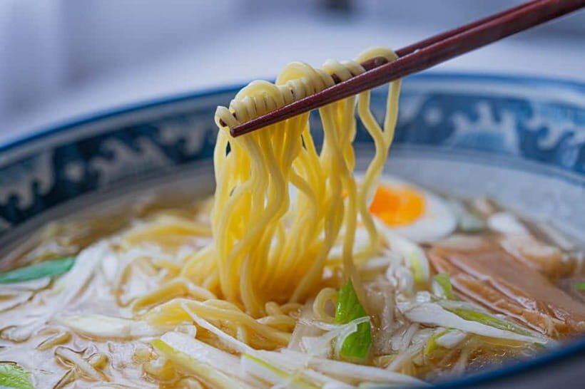 Tokyo: Ramen Tasting Tour in Tokyo Station - The Ramen Street Environment