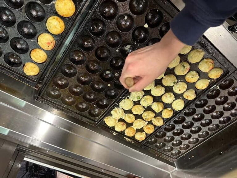 Tokyo: Takoyaki and Sake Pairing Experience - Practical Details