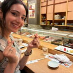 Tokyo: Tsukiji walking and sushi tour with Uni Students - Key Points