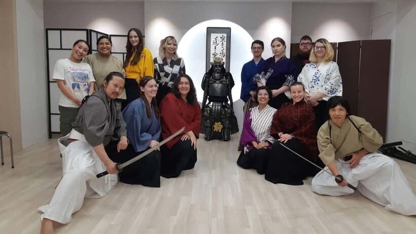 Tokyo:Become a samurai! Wear a costume and use a sword! - Practical Tips for Participants