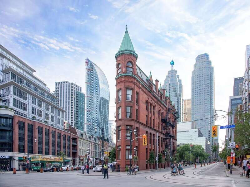 Toronto: City Highlights Walking Tour | 3-Hour - The Guides: Why They Matter