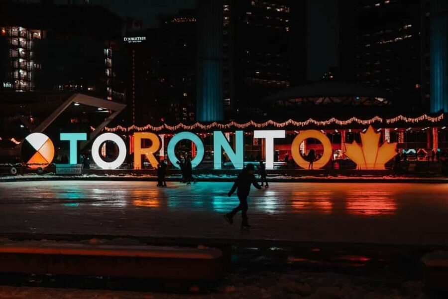 Toronto: Night City Sightseeing Tour - Transportation and Group Experience