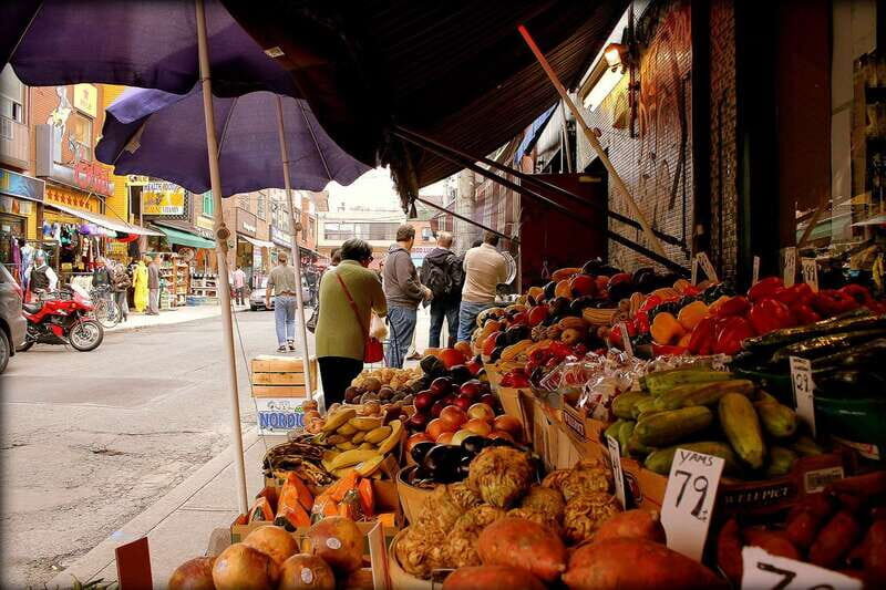 Toronto: Private Walking Tour with a Local - What to Expect on Your Toronto Walk
