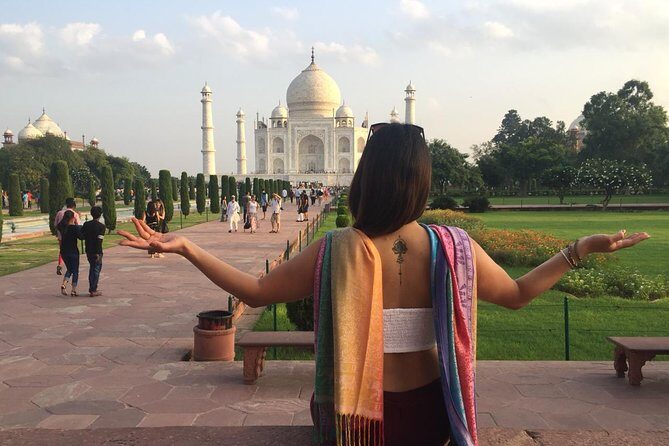 Tour The Taj Mahal - Agra Fort: A Step Back into Mughal History