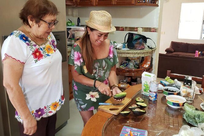 Traditional Family Kitchen in Cozumel - Who Will Love This Tour?