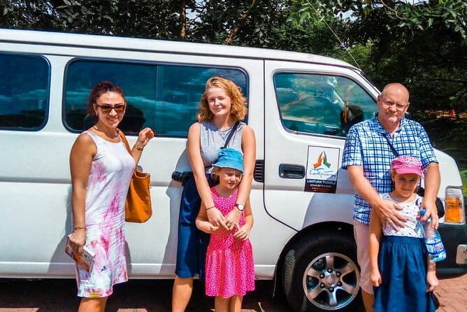 Transfer between Colombo (CMB) Airport and The Fort Bazaar, Galle - The Experience Itself