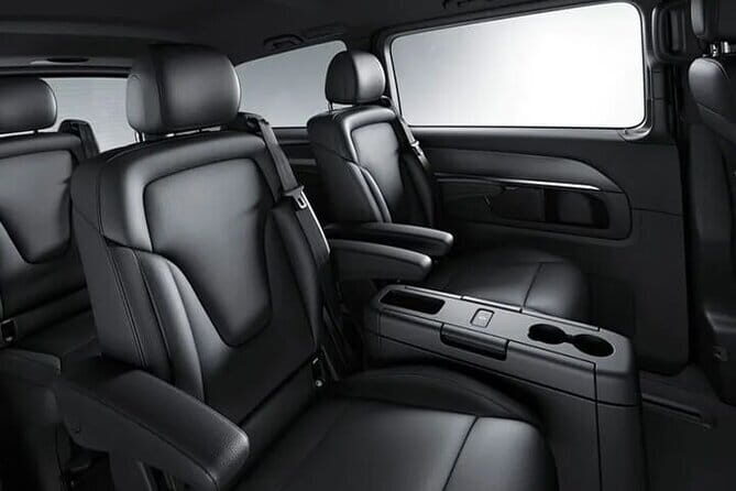 Transfer Hong Kong to Hong Kong Airport by Luxury Van or Sedan - Why This Transfer Makes Sense for Travelers