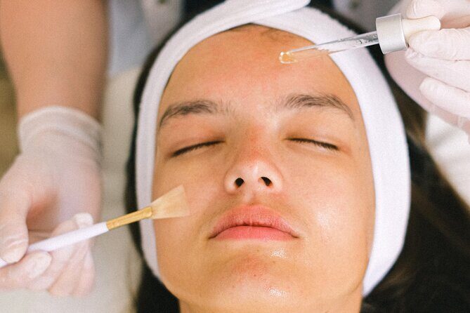 Tropical Glow Massage & Facial Combo - The Details That Matter