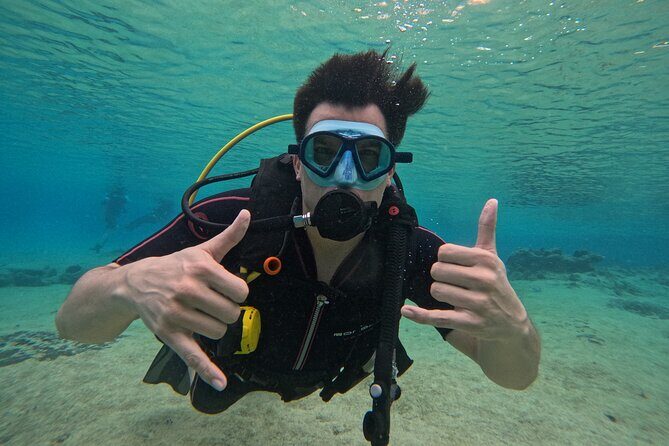 Try diving without previous experience from shore - The Small Group Advantage: Personalized Experience and Safety