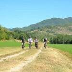Tuscan countryside bike tour and food tasting - Behind the Scenes: The Stops and Highlights