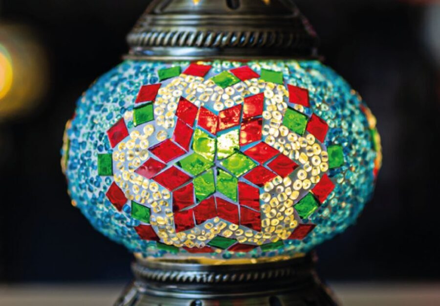Tustin: Mosaic Lamp Making Workshop - An In-Depth Exploration of the Workshop