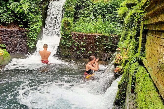 Ubud Yoga, Open Chakra Healing and Temple Spiritual Cleansing - Sacred Water Cleansing at Mengening Temple