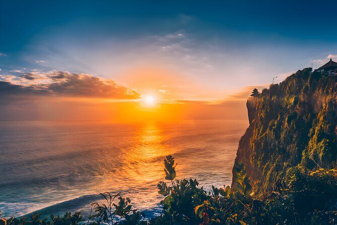 Uluwatu Temple, Kecak Dance and Jimbaran Seafood Dinner Tour - Exploring the Itinerary in Detail