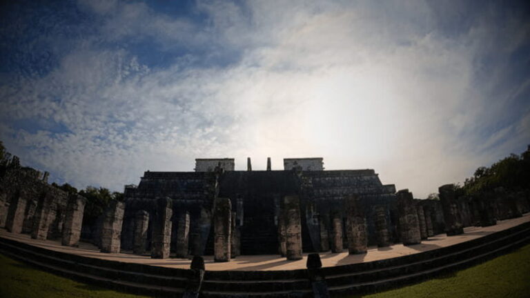 Valladolid: Chichén Itzá & 2 Cenotes Shared Tour - Exploring the Itinerary in Detail