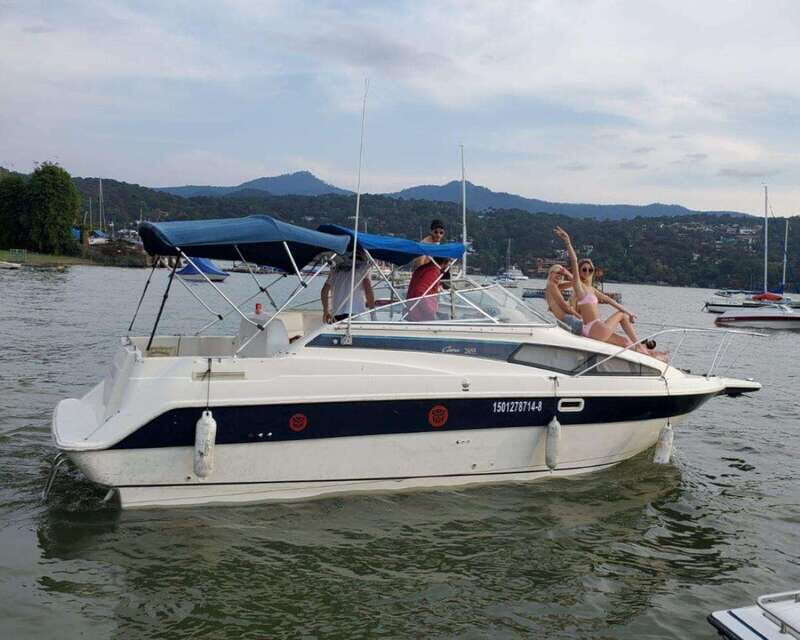 Valle de Bravo: 26 feet Yacht Rental Experience - Exploring Valle de Bravo on a 26-Foot Yacht