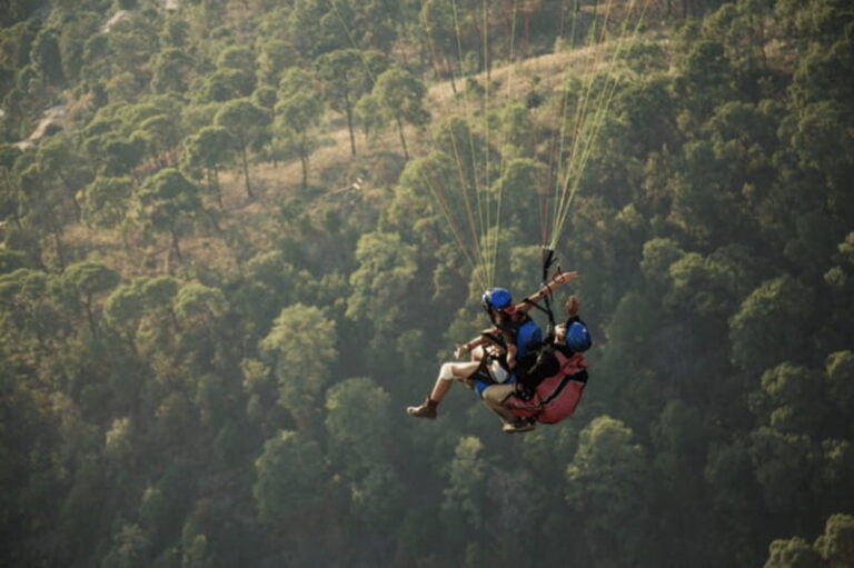 Valle de Bravo: Fly Paragliding with Instructor and Enjoy the View - What Makes This Paragliding Tour Stand Out?