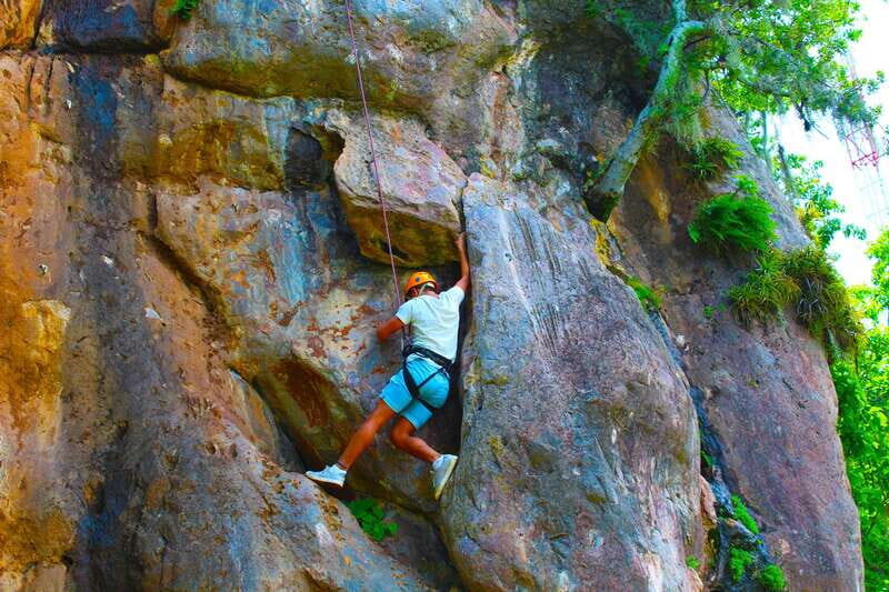 Valle de Bravo: Rappel over a viewpoint - Who Should Consider This Tour?