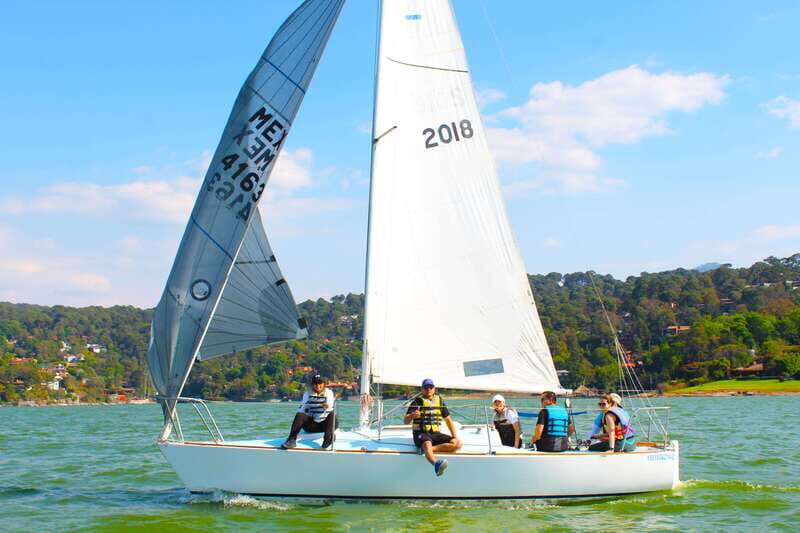 Valle de Bravo: Sailboat Tour Over the Lake. - An Honest Look at the Sailboat Experience