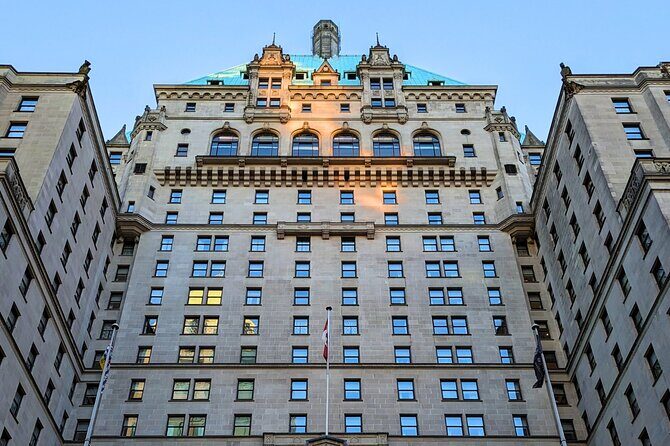 Vancouver Holiday History and Hot Chocolate Tour - The Itinerary: A Walk Through Vancouver’s Iconic Heritage and Holiday Decor