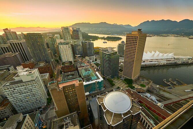 Vancouver Small Group Night Tour w/Capilano + Grouse Mtn Dinner - Exploring Vancouver’s Natural and Urban Gems