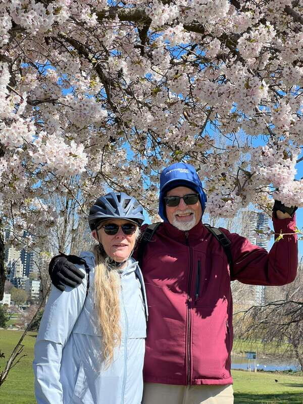 Vancouver Waterfront Guided Bike/E-Bike Tour - Granville Island: A Cultural Hub and Foodie Paradise