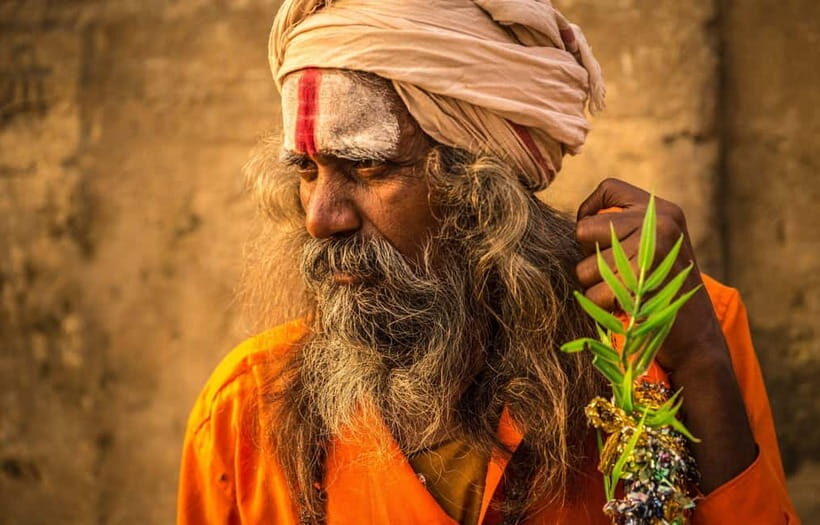 Varanasi: Temples, Bazaars, and Ganga Aarti Guided Tour - Authenticity and the Value of Guided Insights