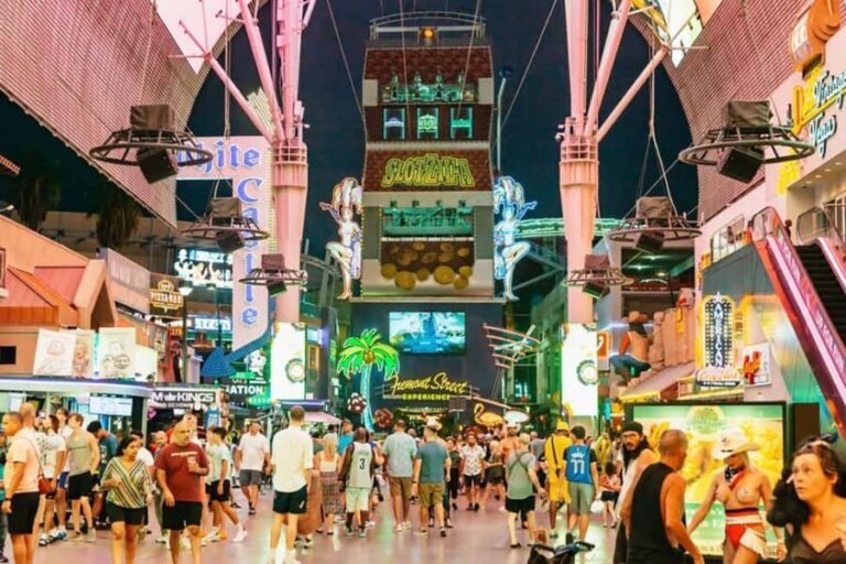 Vegas Explorer: Hop-On Hop-Off Adventure at Your Own Pace - Itinerary Breakdown: What to Expect at Each Stop