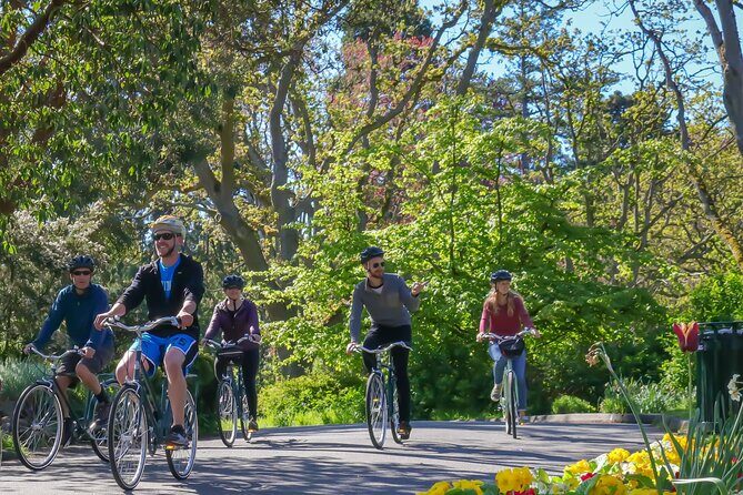 Victoria City Highlights Bike Tour - Castle, Hoods & Legends - What Makes This Tour Stand Out?