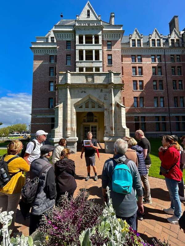 Victoria: Tips-Based City Highlights Walking Tour | 2.5-Hour - Why This Tour Offers Good Value