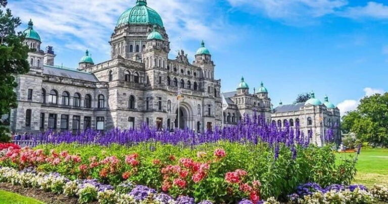 Victoria: Walking Tour through History and Heritage - What Travelers Can Expect
