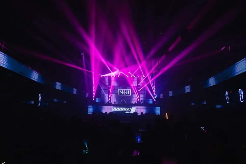 Vientiane: Night Market, Dinner, and Nightclub - Comfort and Convenience