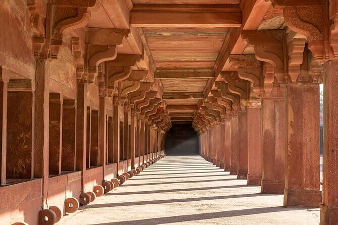 Visit Fatehpur Sikri and Agra Drop from Delhi with Guide Service - Key Points