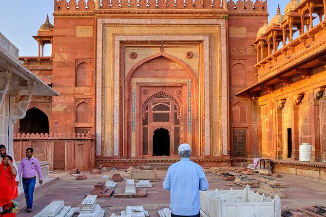 Visit Fatehpur Sikri and Chand Baori with Jaipur Drop from Agra. - What to Expect at Each Stop